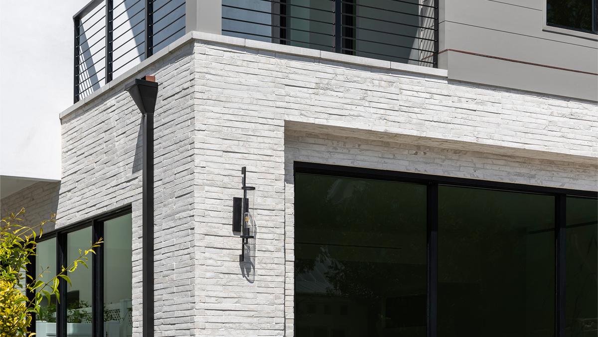 Newport Beach Residence | ARTO.com